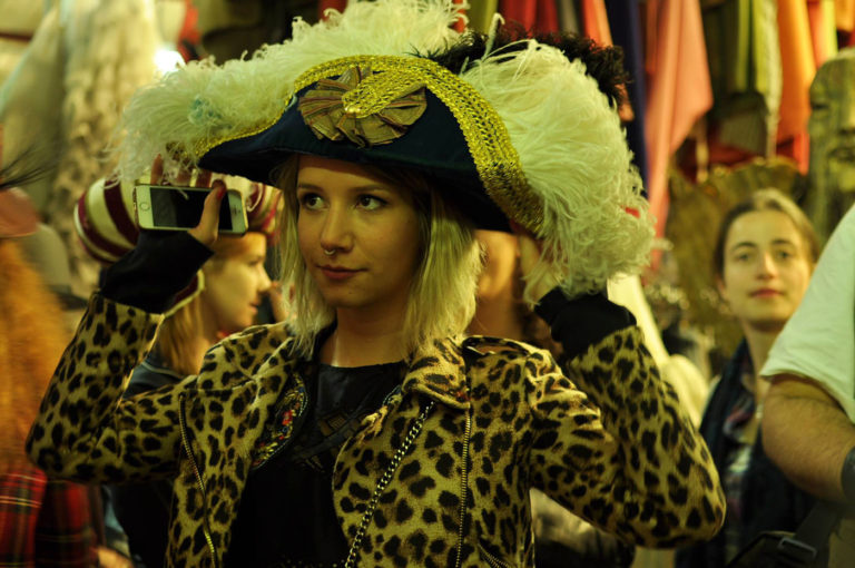 On a découvert où se cachent les 75 000 costumes de l'opéra de Strasbourg