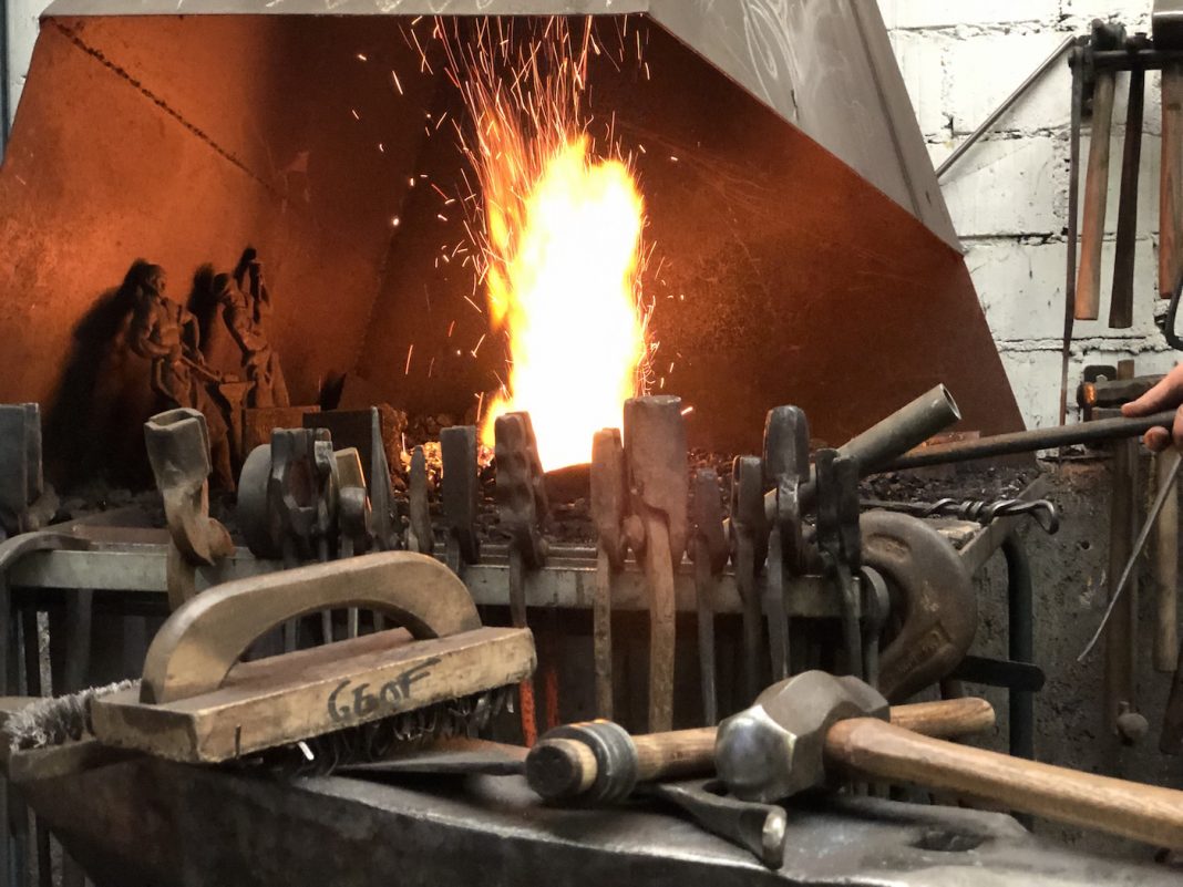 Forgerons, taillandiers, vitraillistes : ce week-end, l'Écomusée d ...
