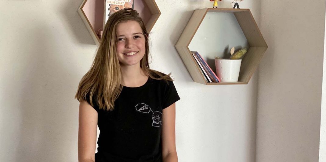 Strasbourg tout doux : Léa, chanteuse passionnée révélée pendant le confifi