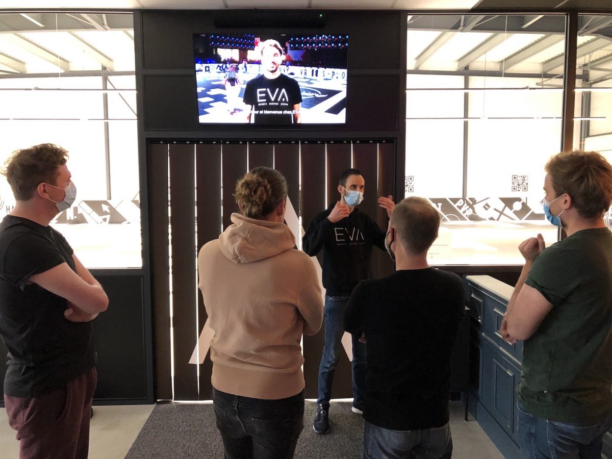Une immense arène de réalité virtuelle et d'e-sport a ouvert ses portes ...