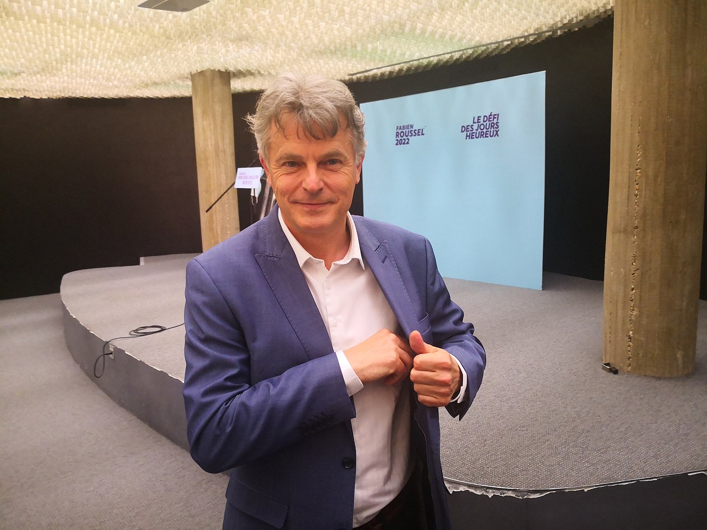 Fabien Roussel en campagne à Strasbourg pour relever le « défi des ...