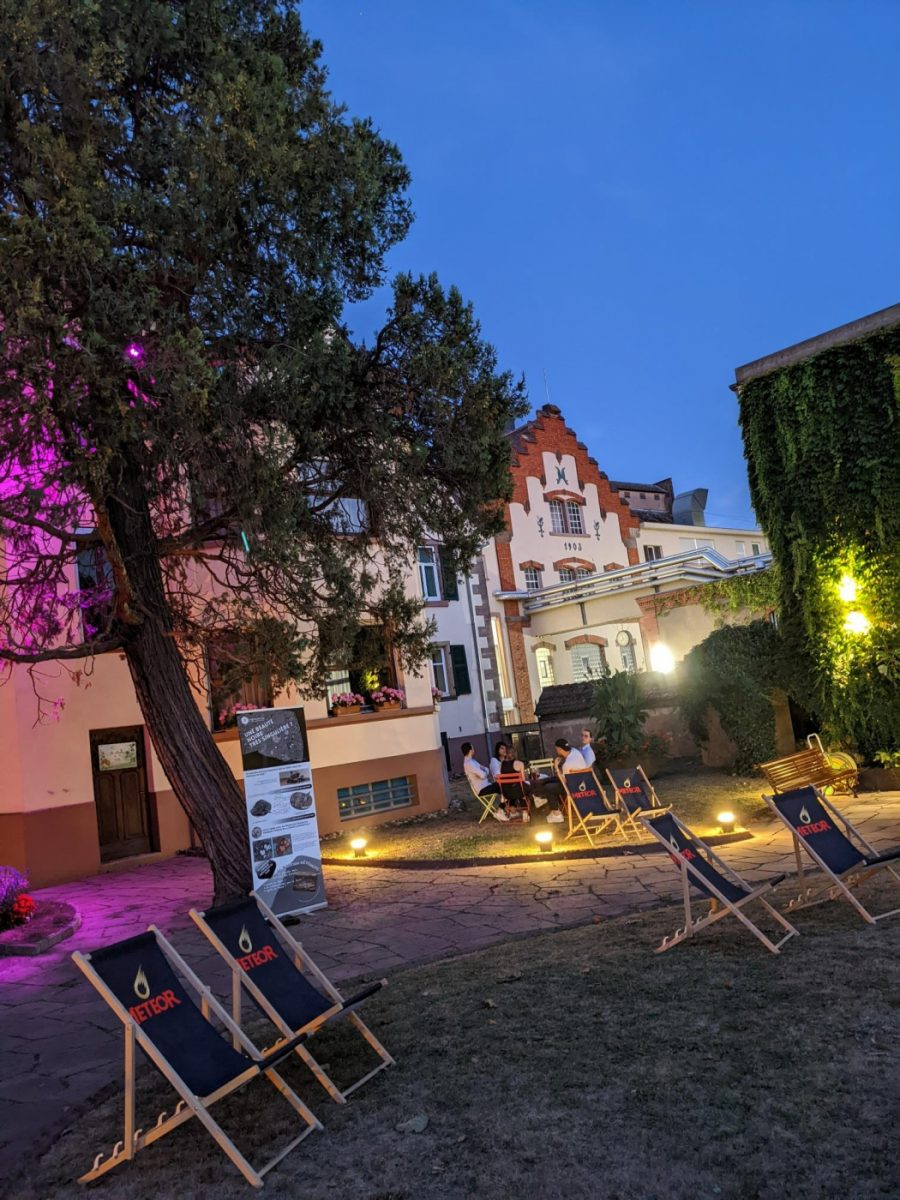 Biergarten festif : la Villa Meteor rouvre sa terrasse à 35 minutes de ...