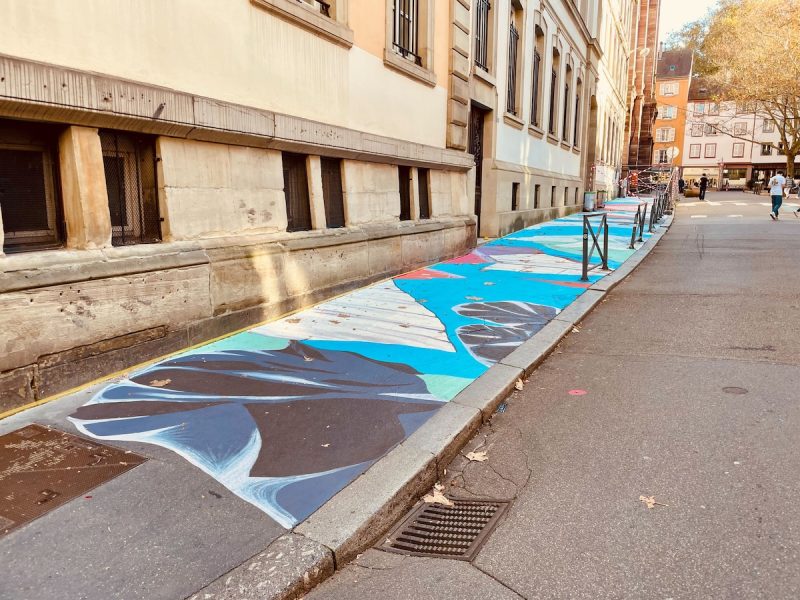 Place du Temple-Neuf : une fresque géante célèbre les 80 ans de la ...